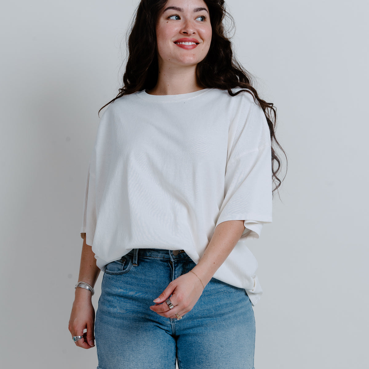 Easton Basic Tee - Off White – Vinnie Louise